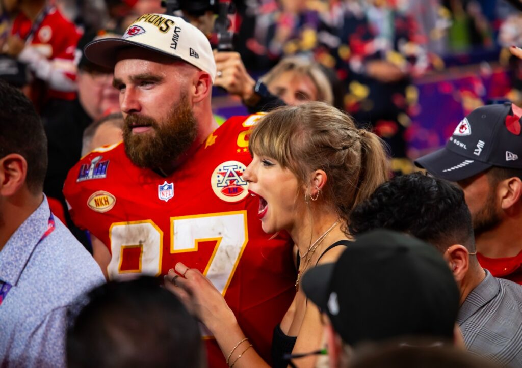 Travis Kelce quietly paid off lunch debt for 1,200 students in Kansas ...