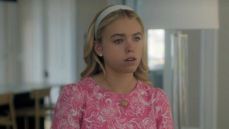 SIRENS RETURNS: Meghann Fahy, Milly Alcock & Julianne Moore officially ...